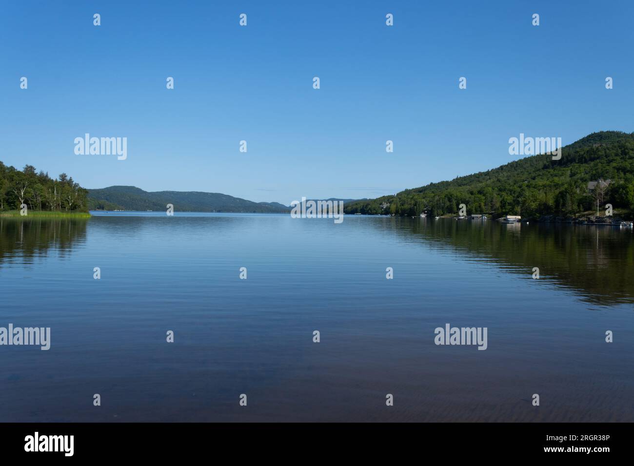 Perfect morning fog reflection lake hi-res stock photography and images ...