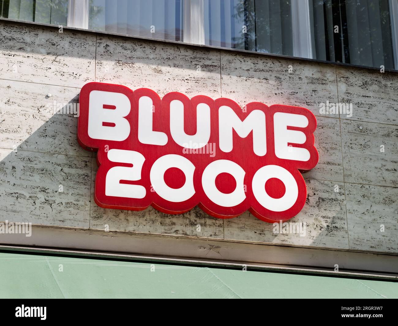 2000 sign hi-res stock photography and images - Alamy