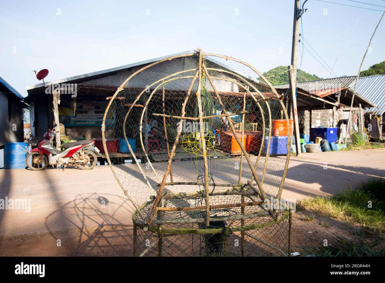 Bamboo fish trap hi-res stock photography and images - Alamy