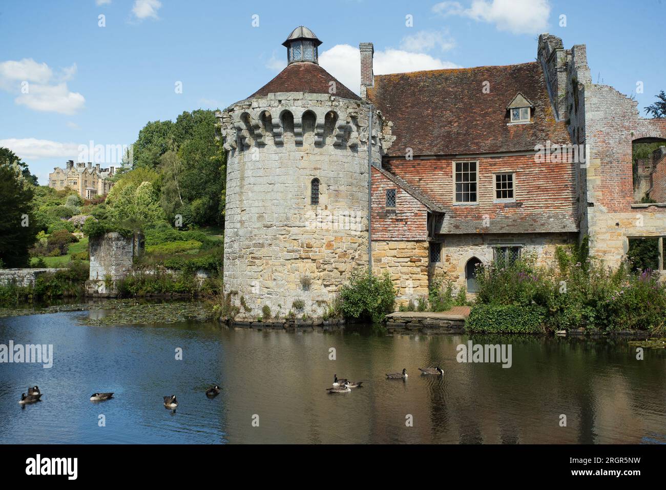 Scotney Castle House and gardens Stock Photo - Alamy