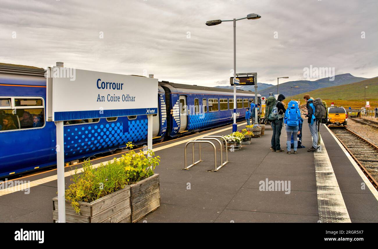 ScotRail Station Corrour Scotland a train on the track and passengers ...