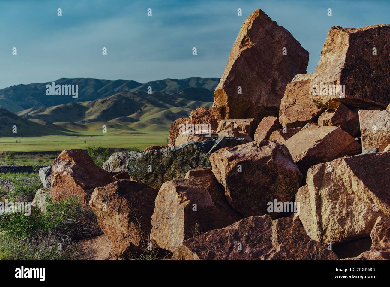 Big rocks hi-res stock photography and images - Alamy