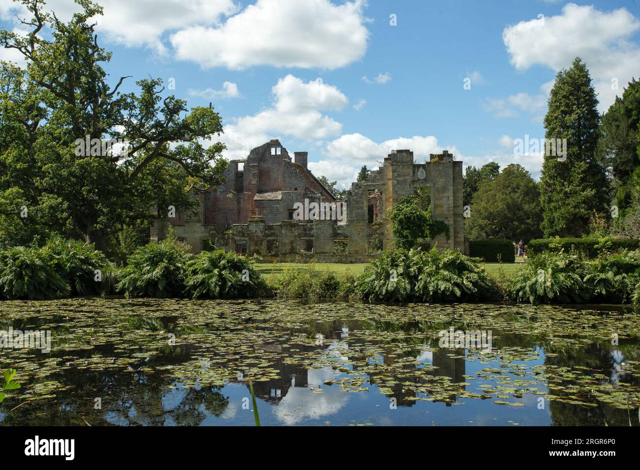 Scotney Castle House and gardens Stock Photo - Alamy