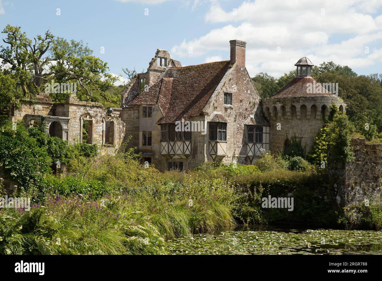 Scotney Castle House and gardens Stock Photo - Alamy
