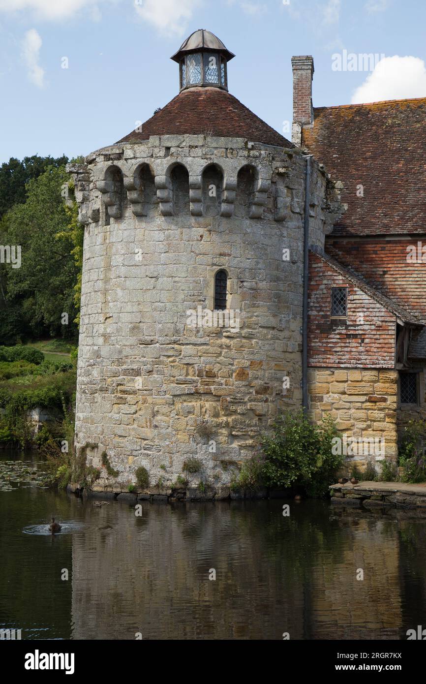 Scotney Castle House and gardens Stock Photo - Alamy