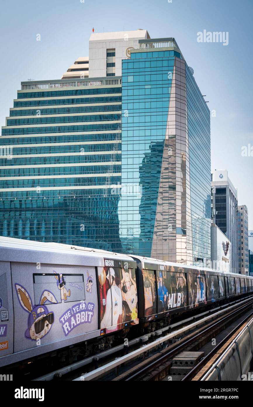 Skytrain sala daeng station hi-res stock photography and images - Alamy