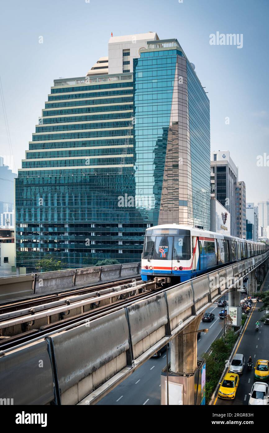 Skytrain sala daeng station hi-res stock photography and images - Alamy
