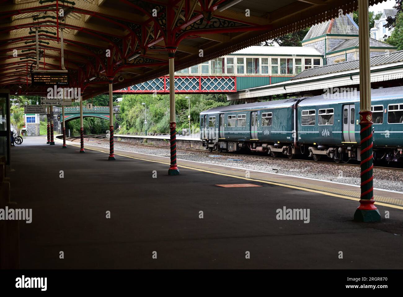 A GWR diesel multiple unit on platform 2 at Torquay railway station ...