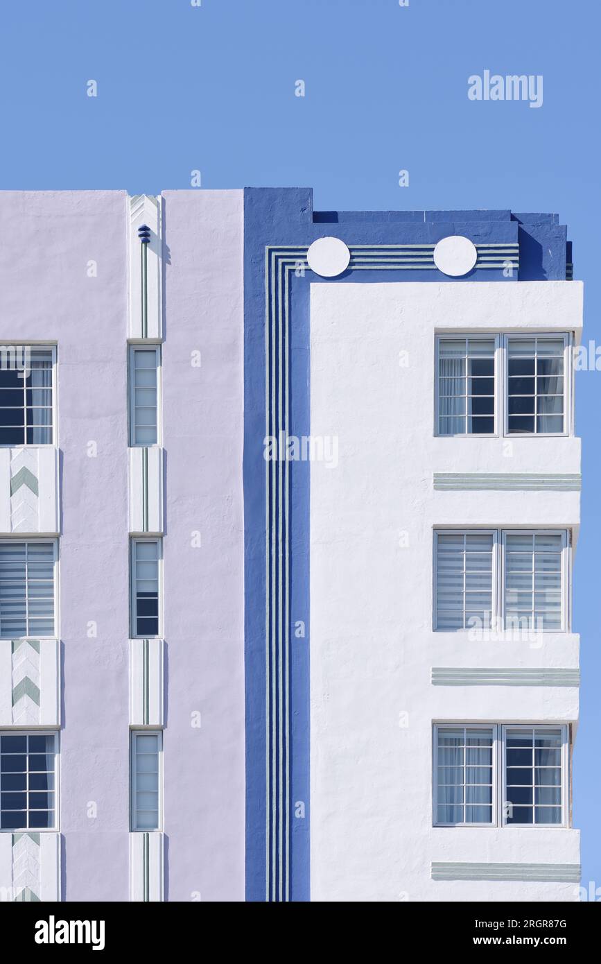 Miami. Art deco district. Geometries painted by the sky and light ...