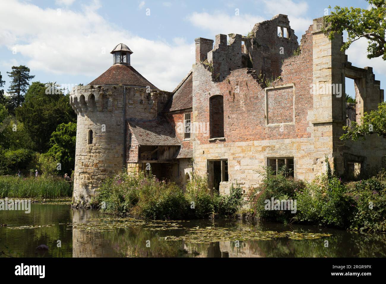 Scotney Castle House and gardens Stock Photo - Alamy