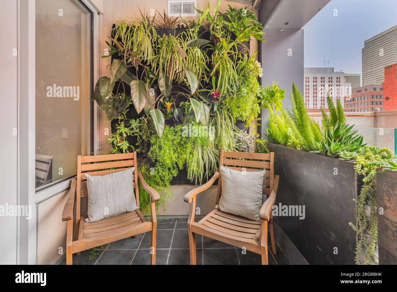 Outdoor balcony seating Stock Photo - Alamy