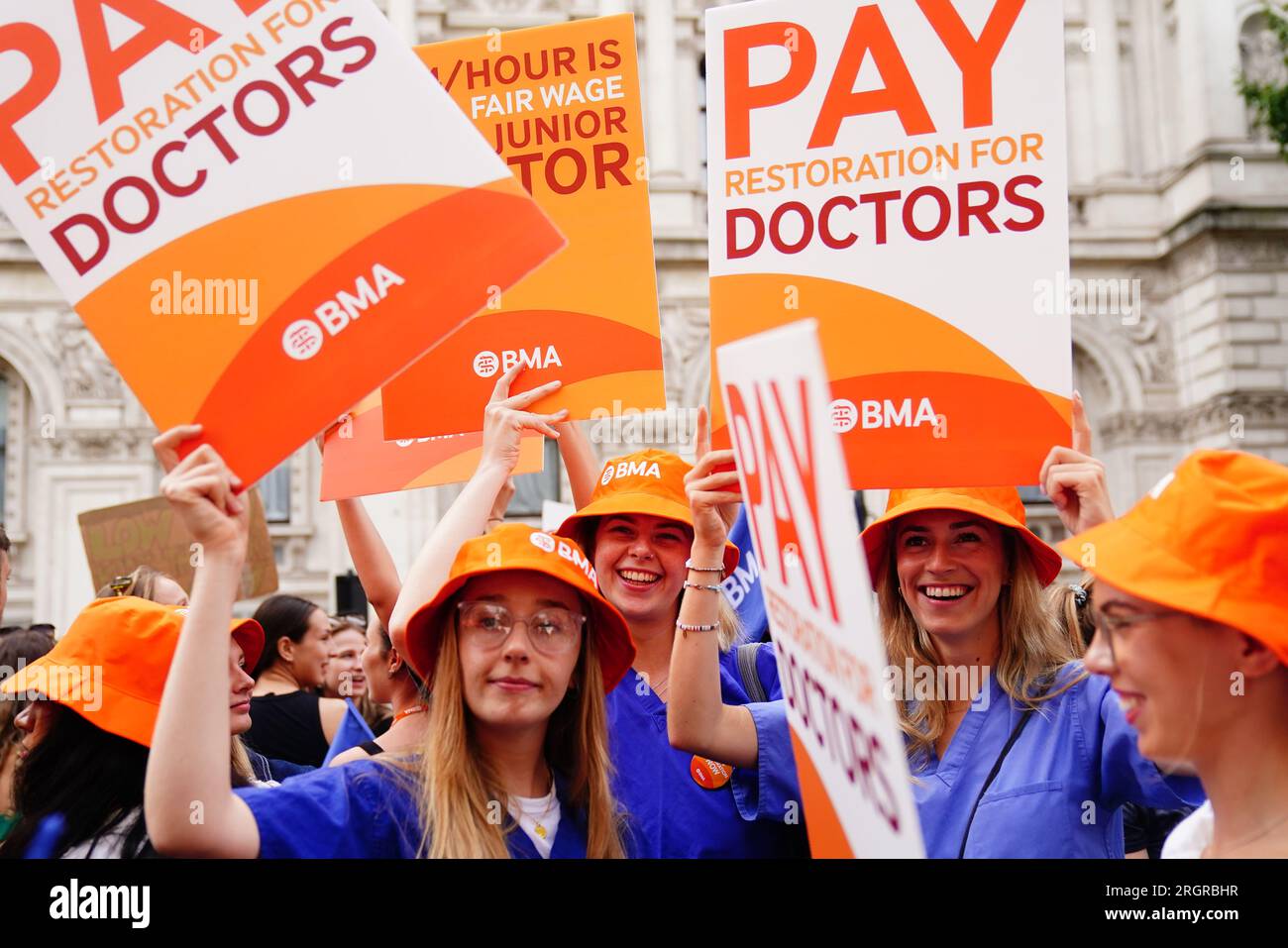 Doctor strike uk 2023 hi-res stock photography and images - Alamy