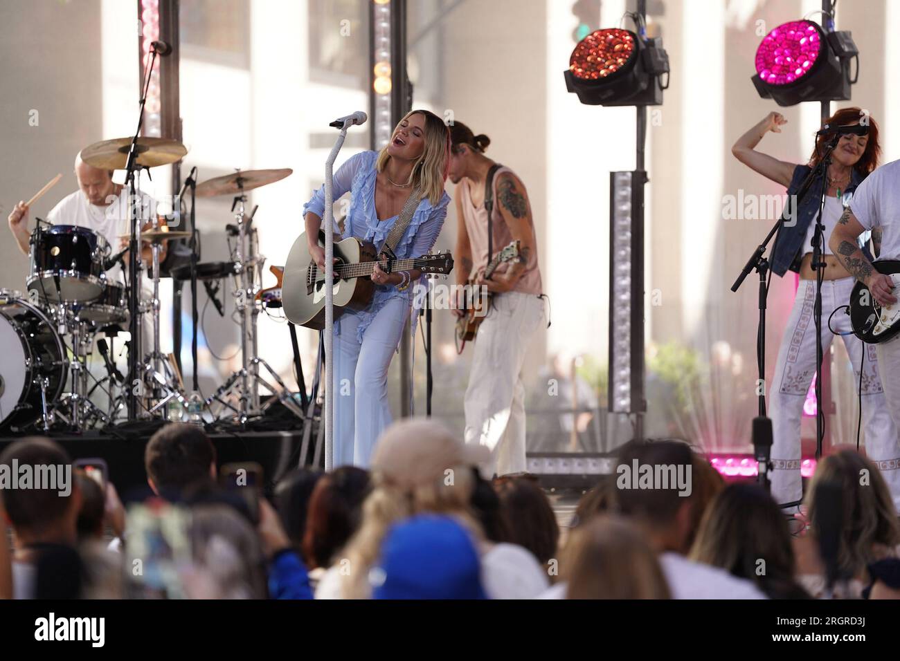 New York, New York: August 11, 2023, (NEW) Kelsea Ballerini Stuns with ...