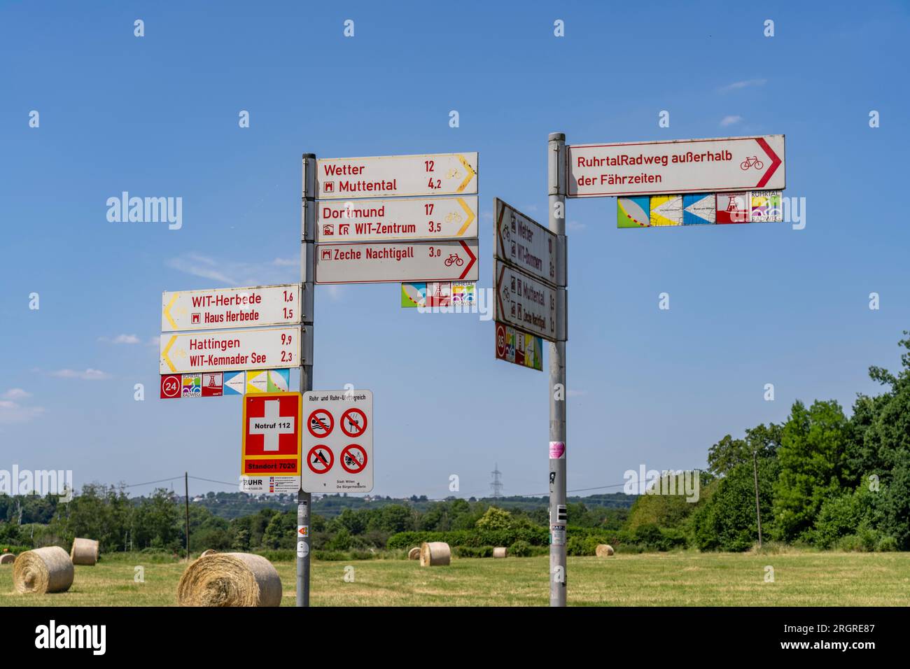 Signposts for cycle paths, Ruhr Valley Cycle Path at Herbede Lock and ...