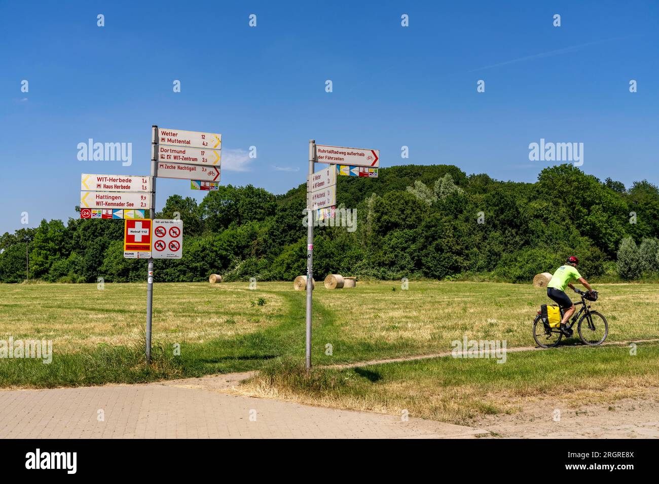 Signposts for cycle paths, Ruhr Valley Cycle Path at Herbede Lock and ...