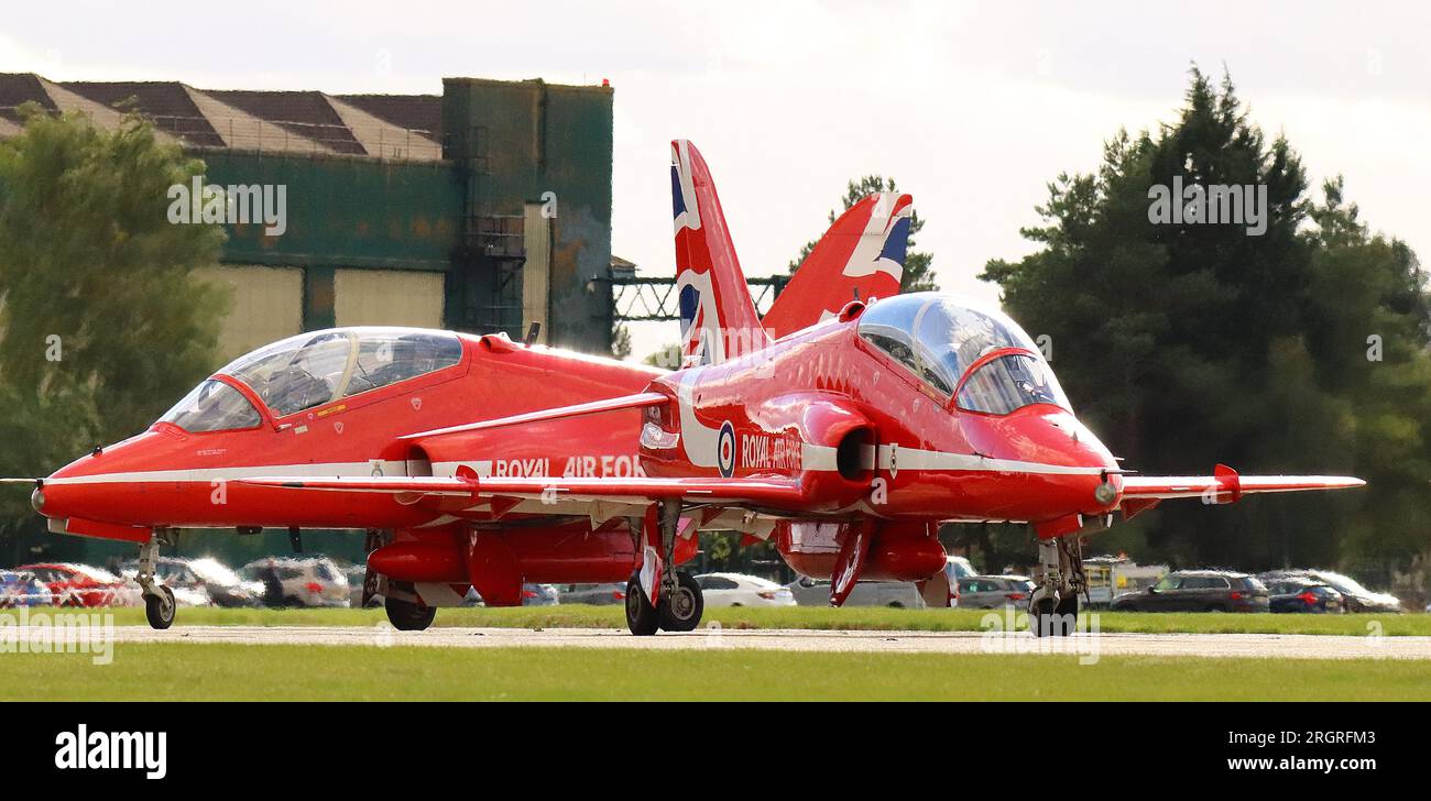 ROYAL AIR FORCE AEROBATIC DISPLAY TEAM THE RED ARROWS Stock Photo - Alamy
