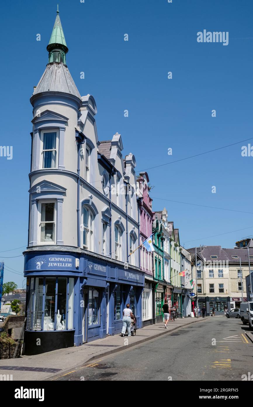 Wedge shaped building hi-res stock photography and images - Alamy