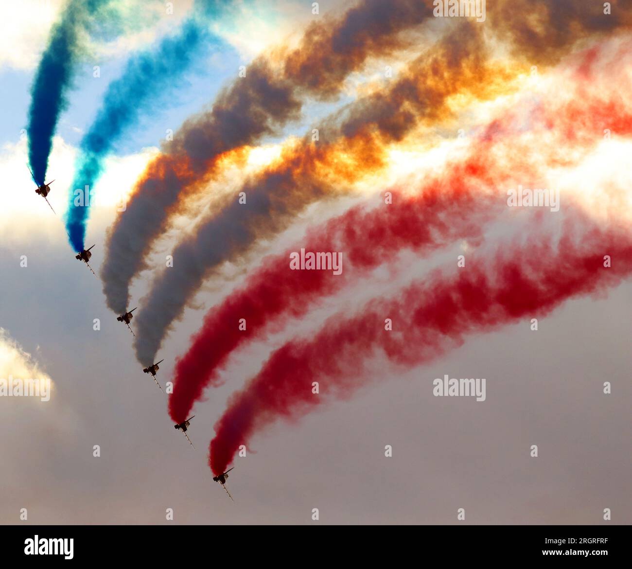 ROYAL AIR FORCE AEROBATIC DISPLAY TEAM THE RED ARROWS Stock Photo - Alamy