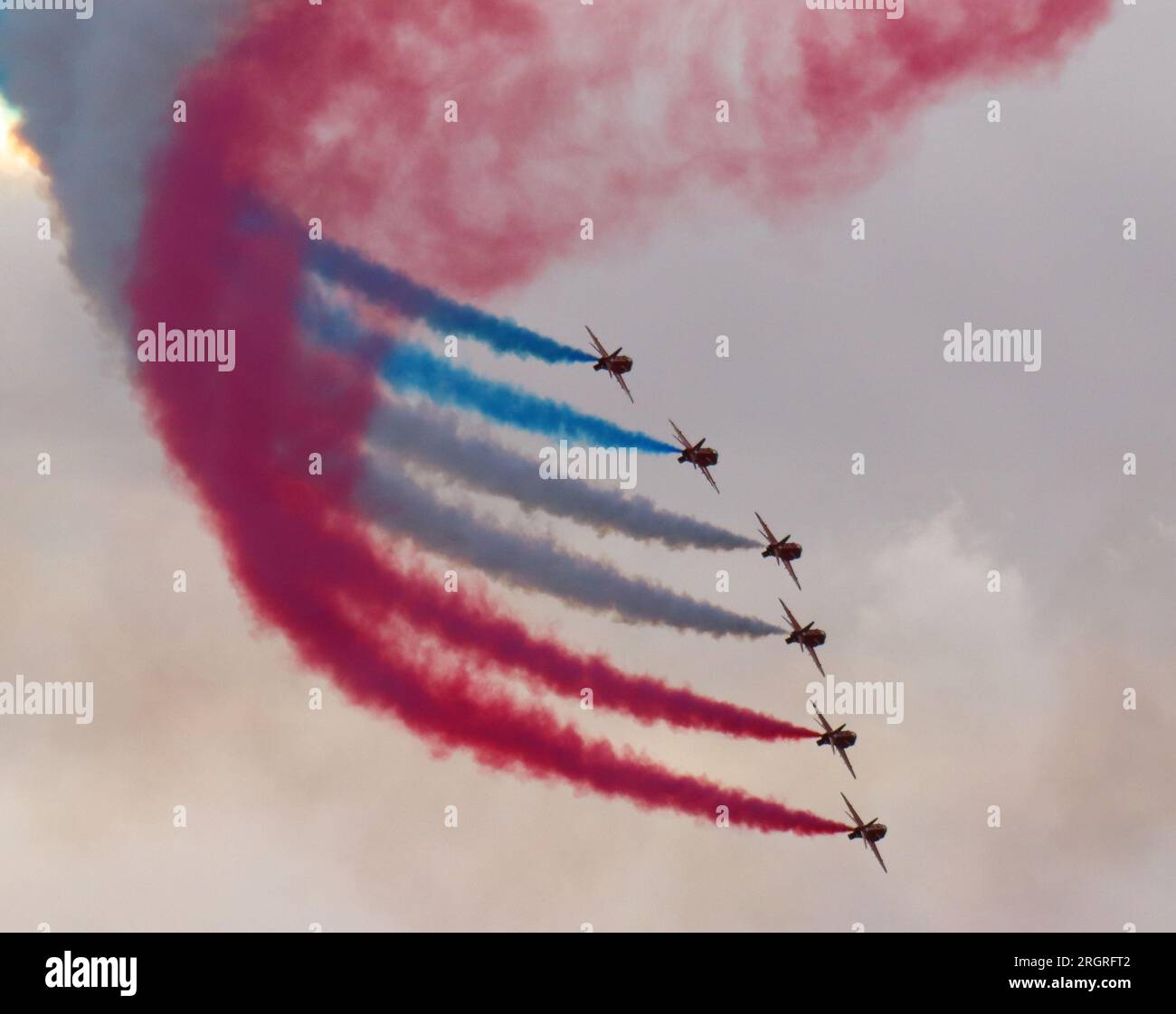 ROYAL AIR FORCE AEROBATIC DISPLAY TEAM THE RED ARROWS Stock Photo - Alamy