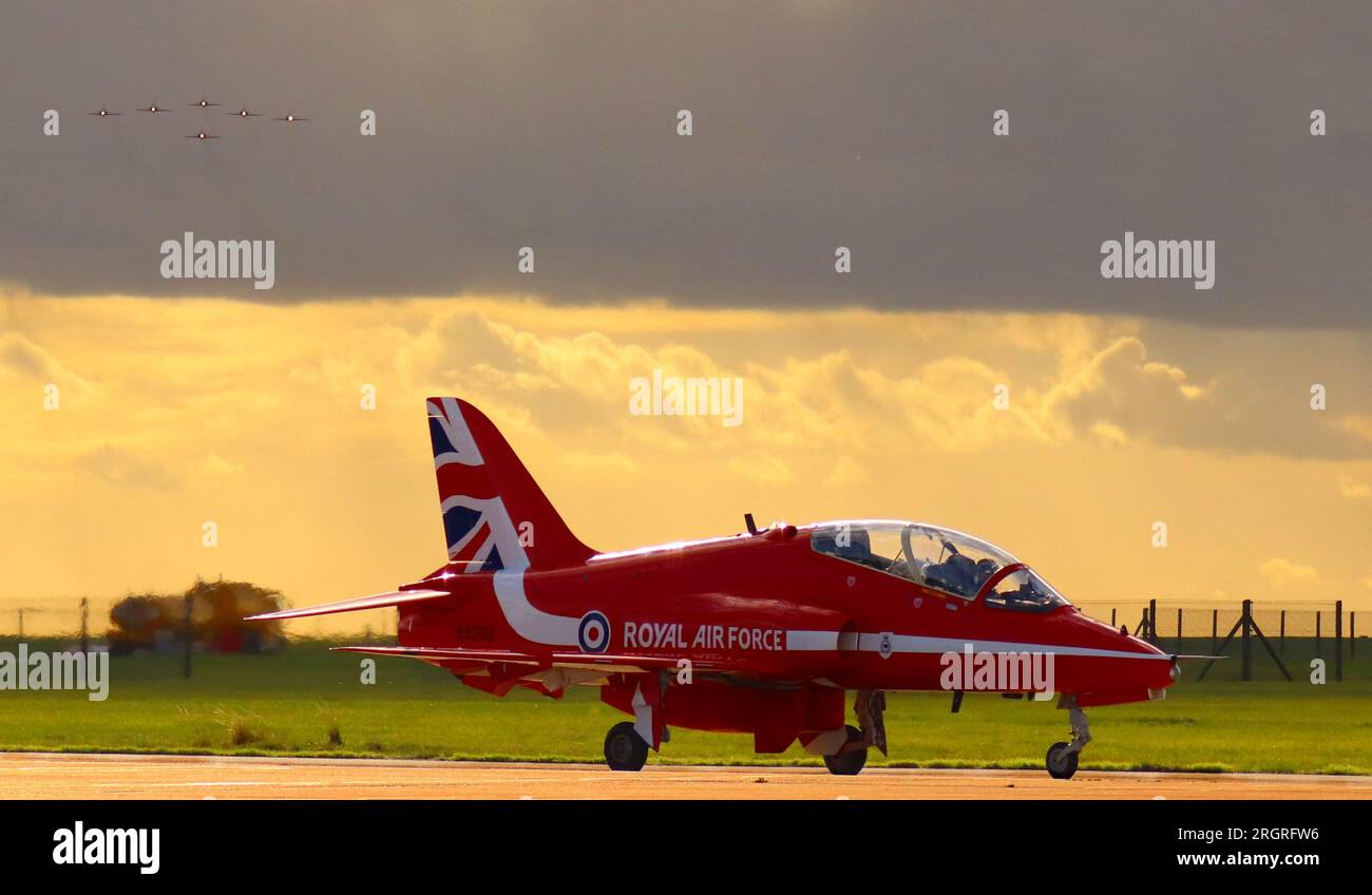 Red arrows pride of britain hi-res stock photography and images - Alamy