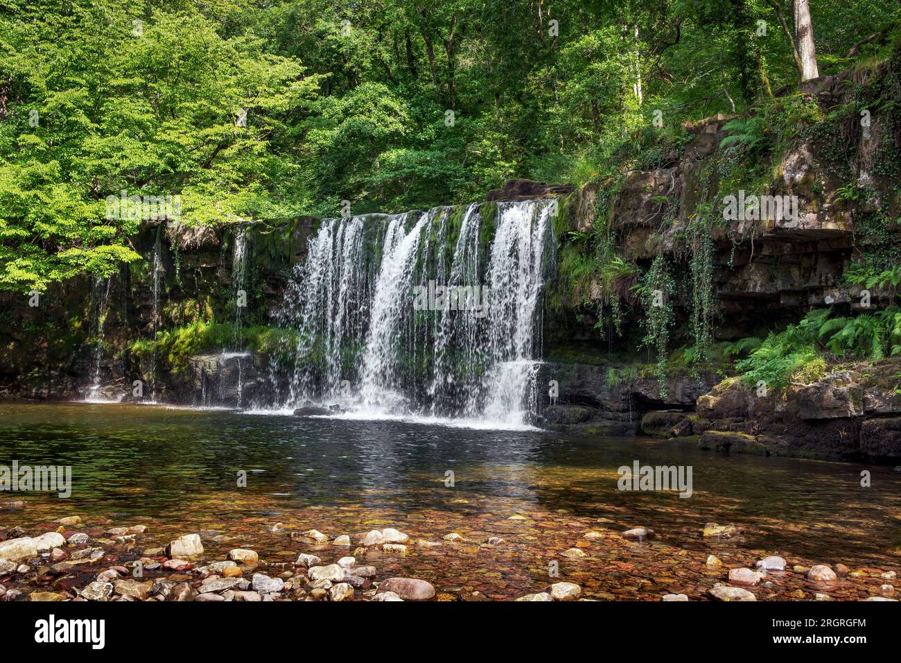 Waterfall landscapes hi-res stock photography and images - Alamy