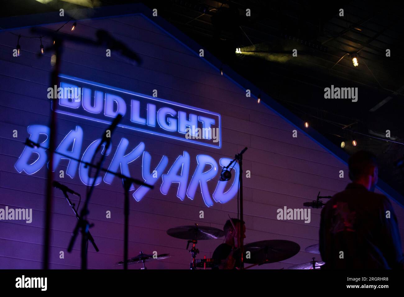 Bud light backyard tour hi-res stock photography and images - Alamy