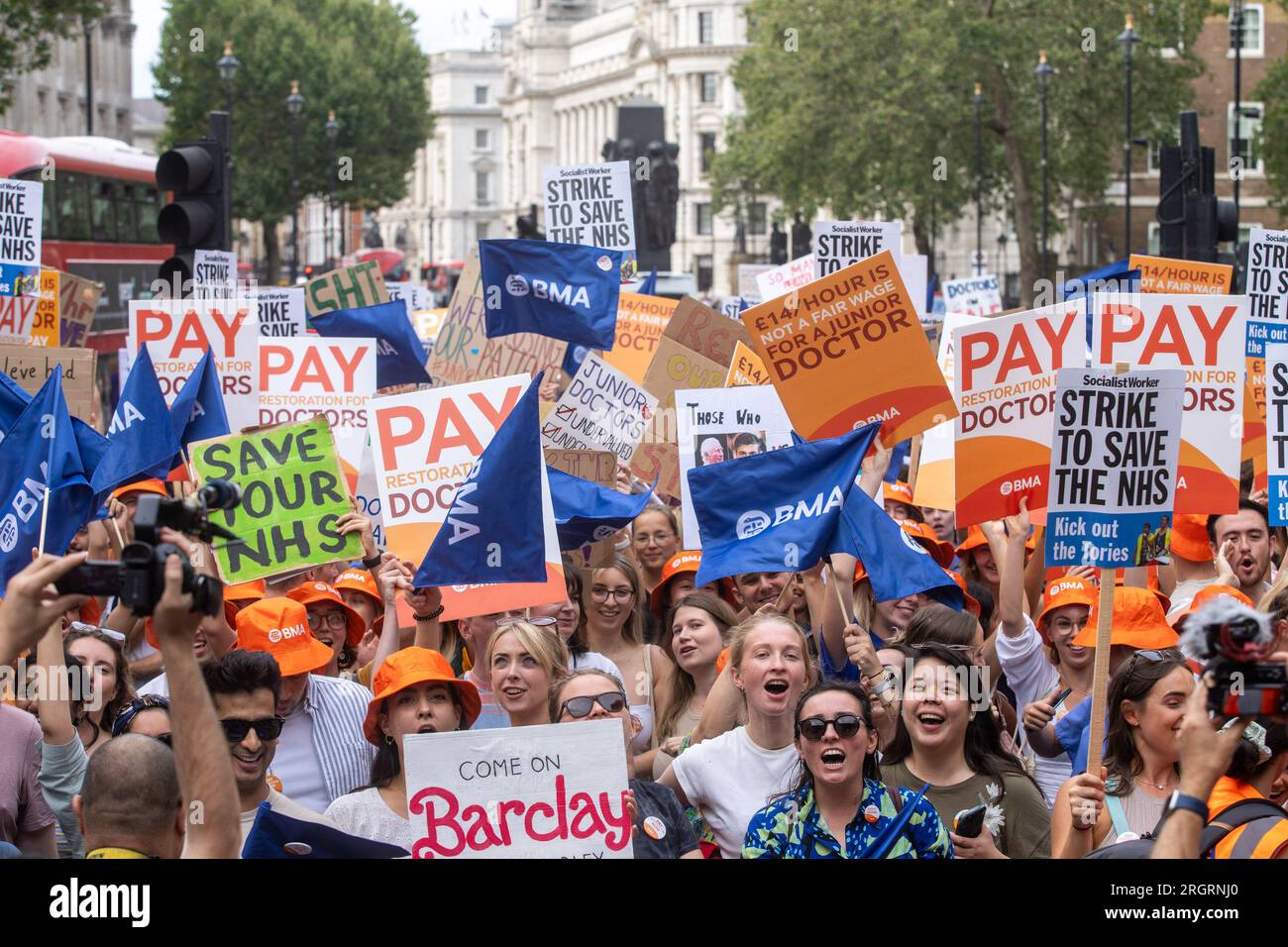 Doctors Protest - JEFF MOORE - Junior doctors demonstrate for fair pay ...