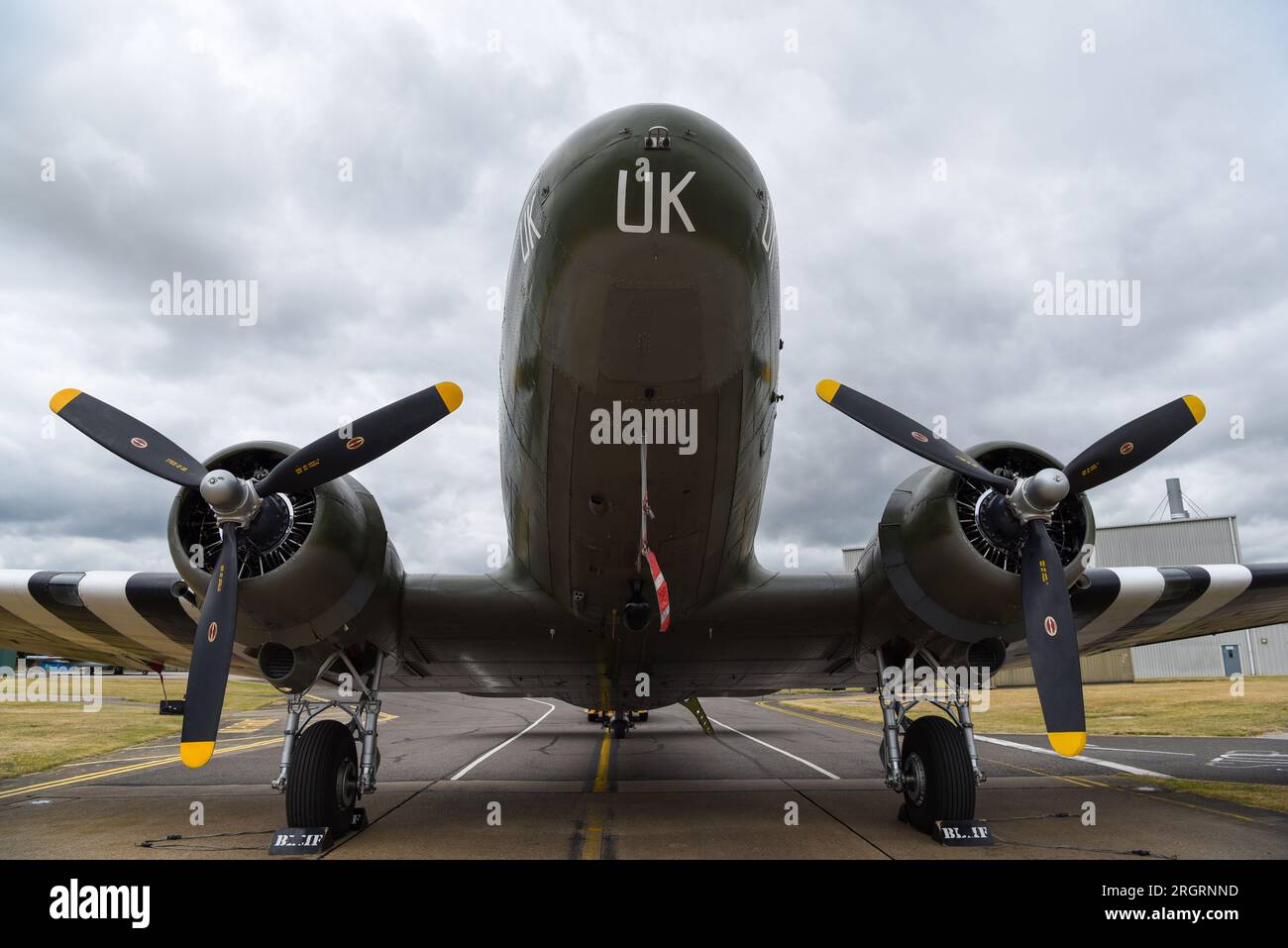 Dakota aircraft hi-res stock photography and images - Alamy