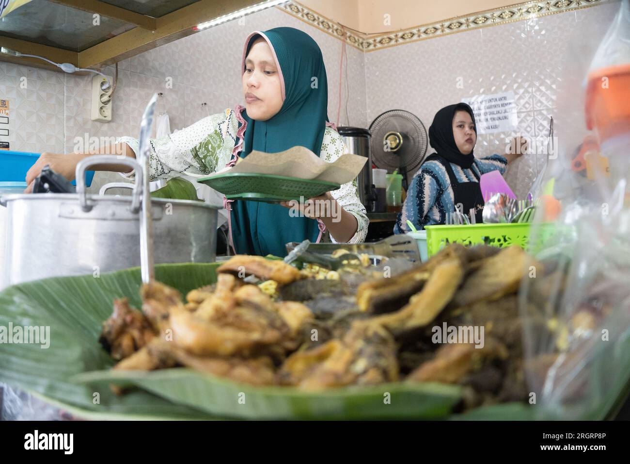 August 10, 2023. Activities at the traditional market called Oro Oro ...