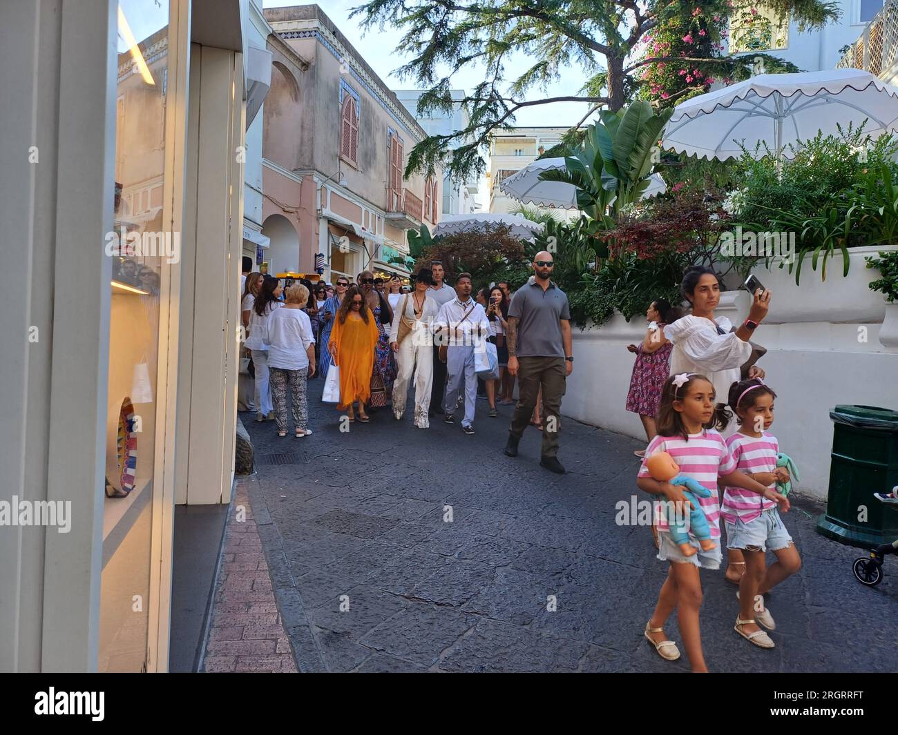 Jennifer Lopez stroll in Capri island, Italy Stock Photo - Alamy