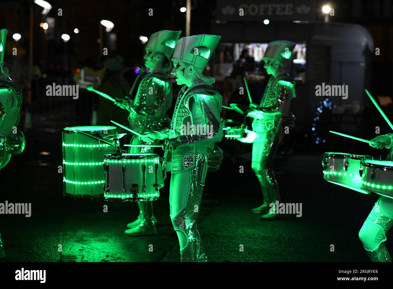 Drumming troupe hi-res stock photography and images - Alamy
