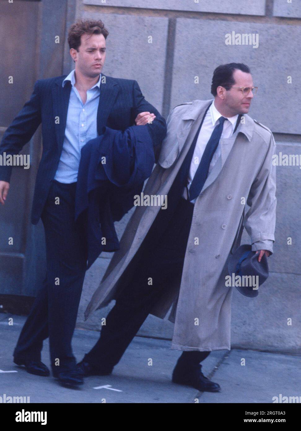 1989 Tom Hanks Bruce Willis shooting Movie Bonfire of the Vanities John Barrett/PHOTOlink.net ...