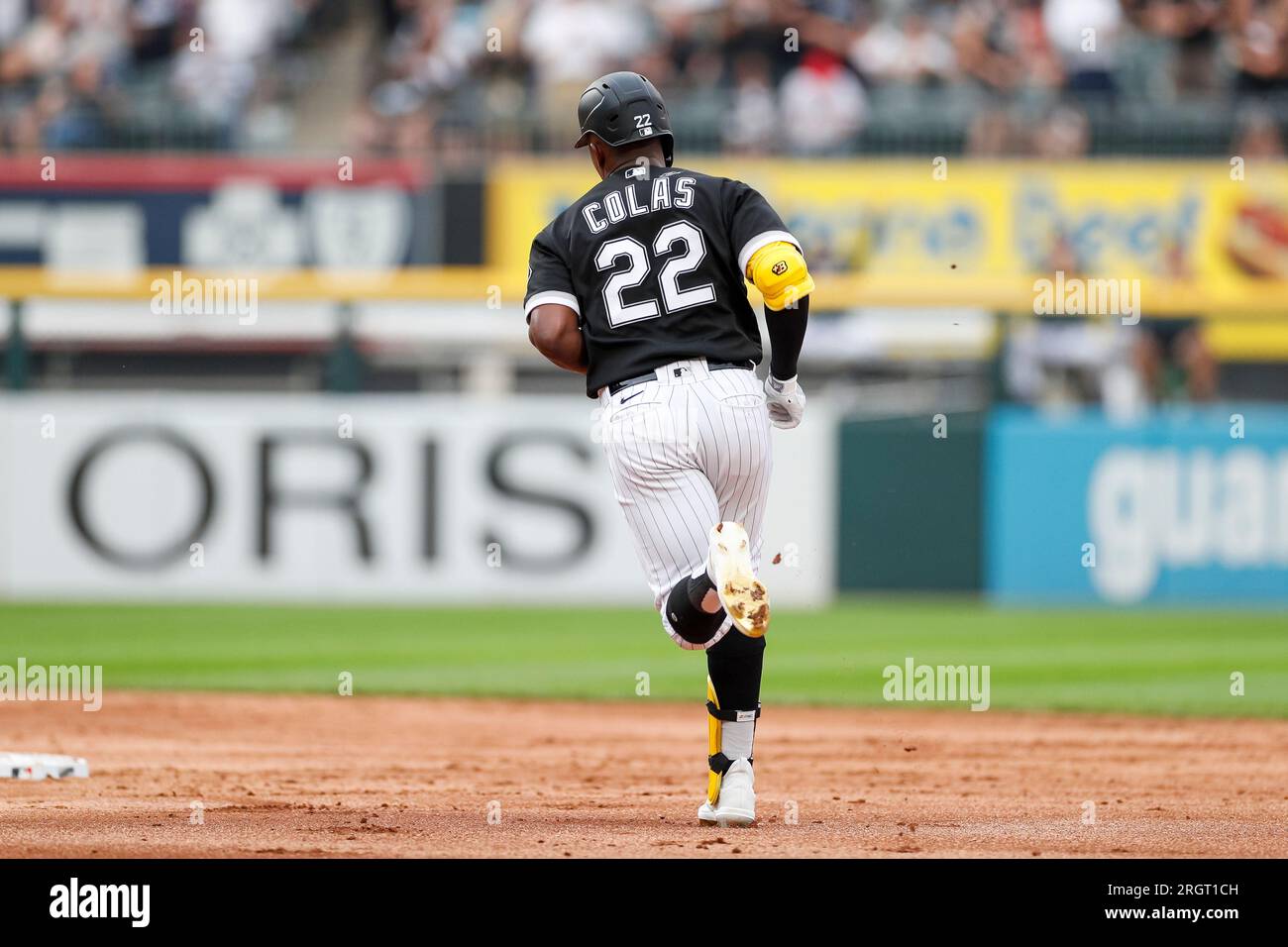 Chicago White Sox right fielder Oscar Colas (22) hits a two run home ...