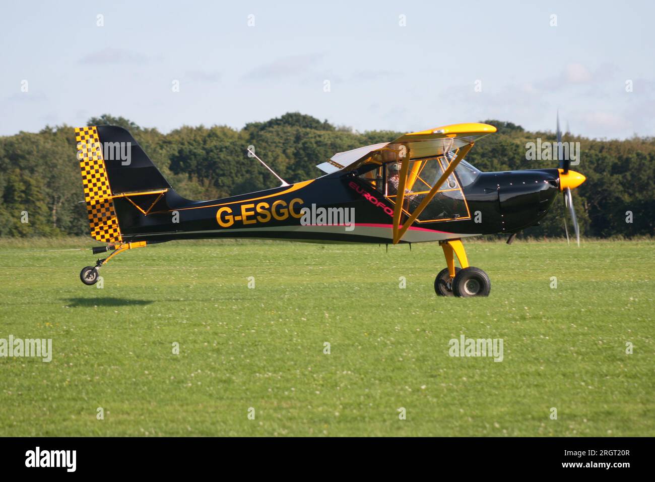 The Aeropro Eurofox 2K glider tug operated by East Sussex Gliding Club ...