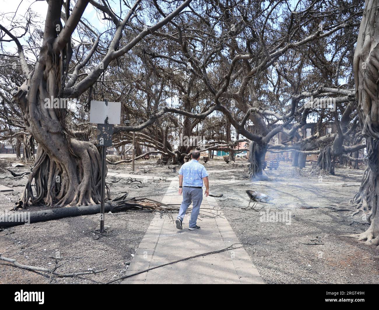Lahaina, Maui, USA. 10th Aug, 2023. Hawaii Gov. Josh Green walks by the ...