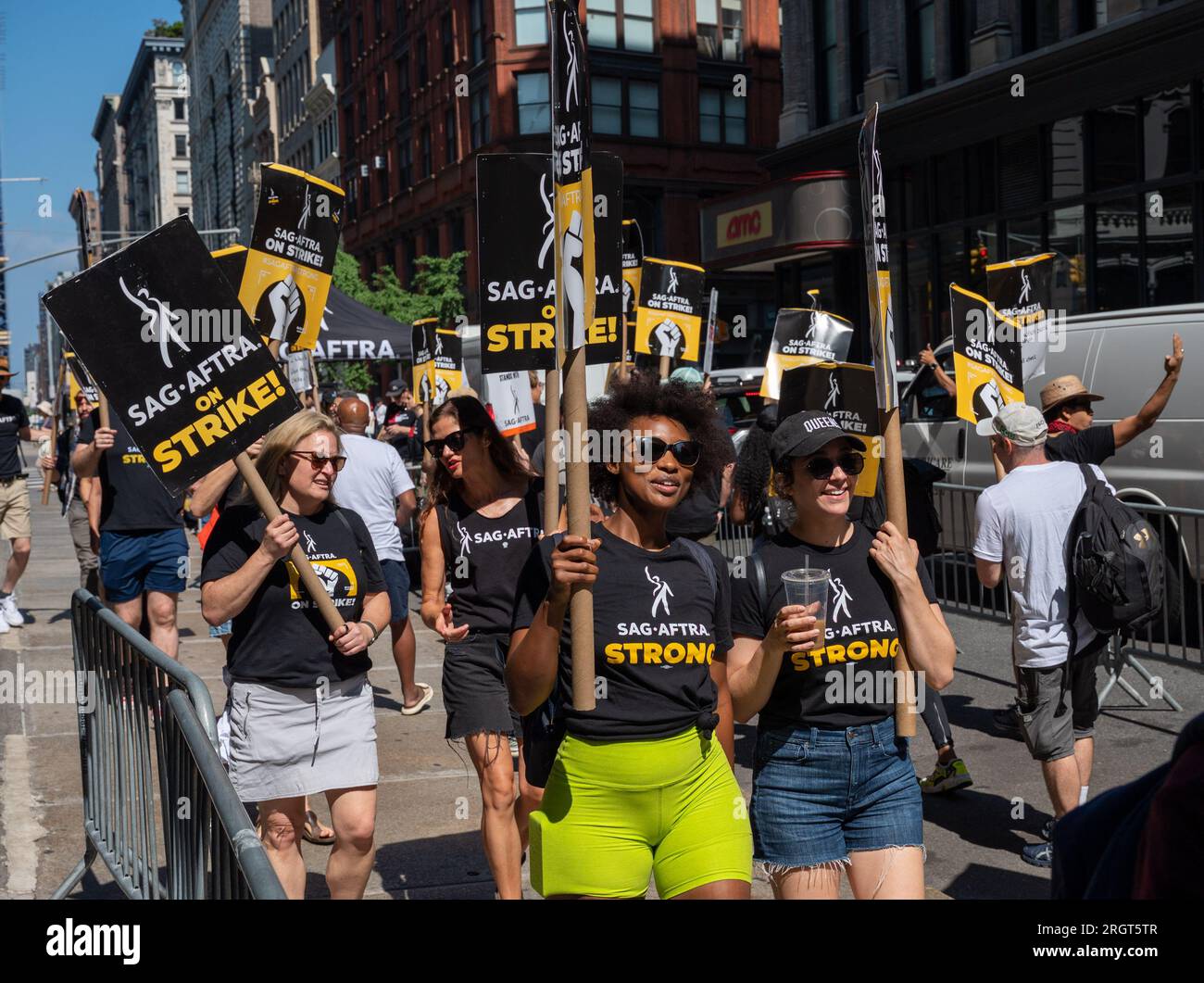 New York, USA. 11th Aug, 2023. Members of the SAG-AFTRA and WGA unions ...