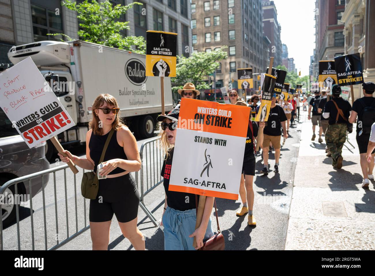 New York, USA. 11th Aug, 2023. Members of the SAG-AFTRA and WGA unions ...