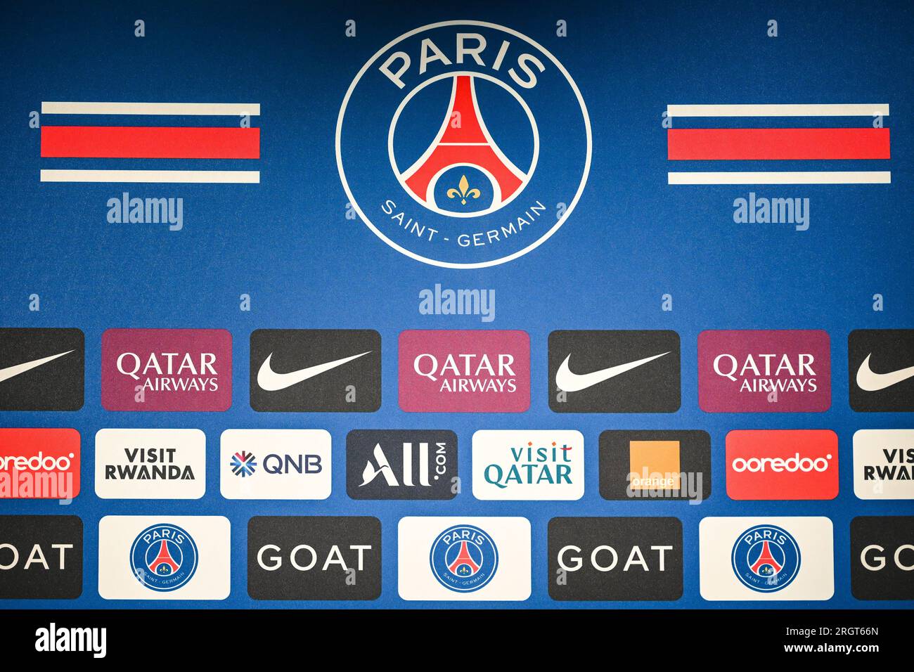 Psg logo hi-res stock photography and images - Alamy