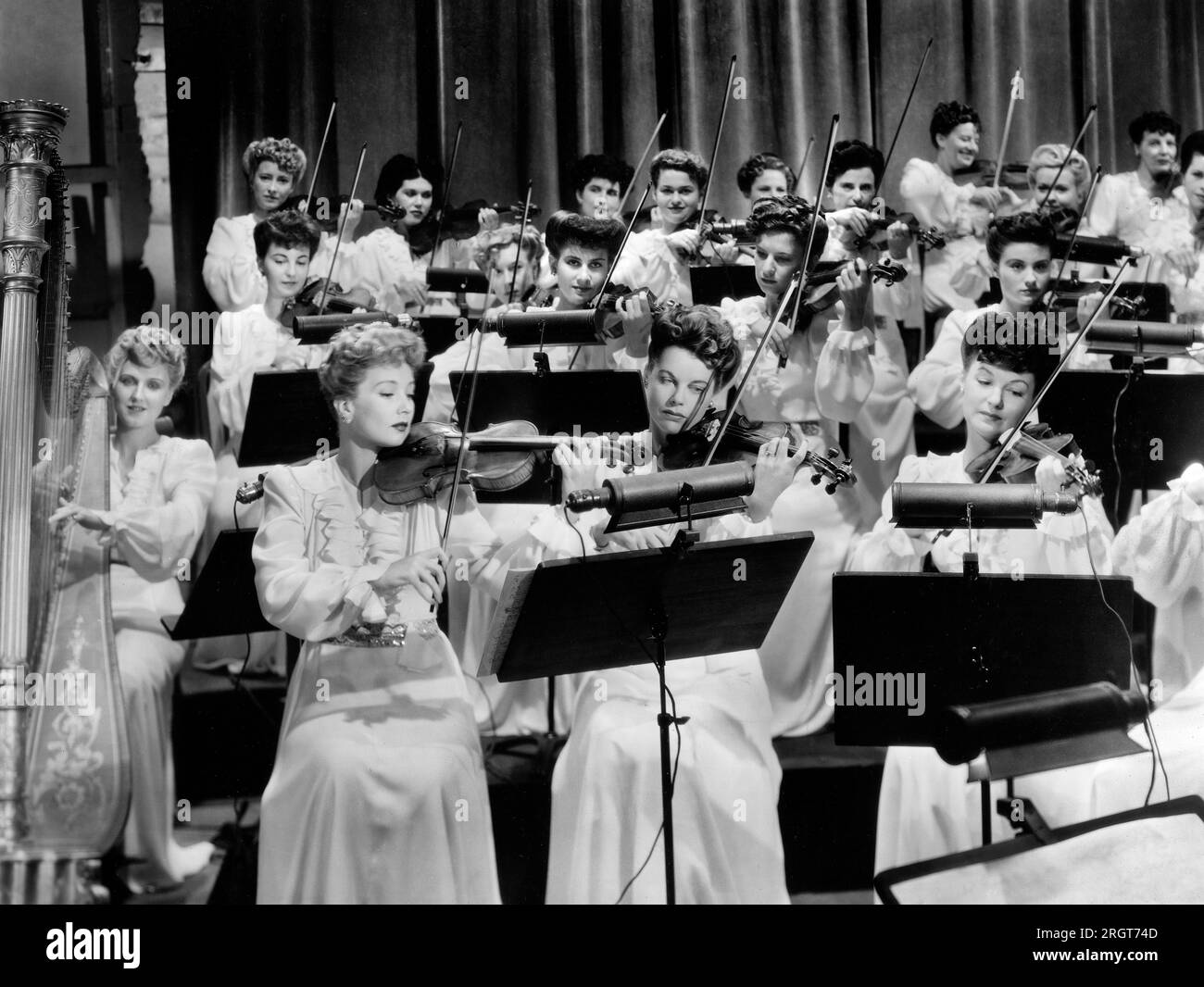 Ann sothern 1943 Black and White Stock Photos & Images - Alamy