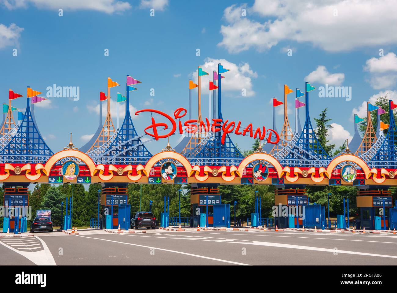Walt disney company logo mickey mouse hi-res stock photography and images - Alamy