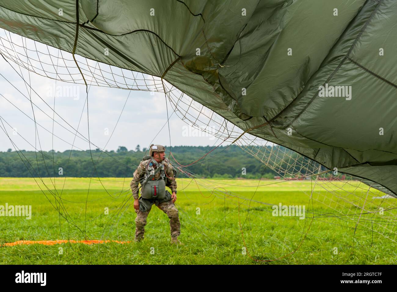 Leapfest is an international static line parachute training competition ...
