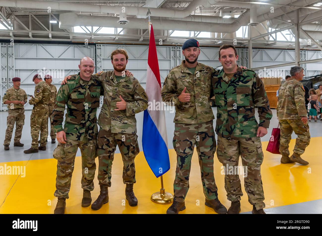 Award ceremony for Leapfest, international static line parachute ...
