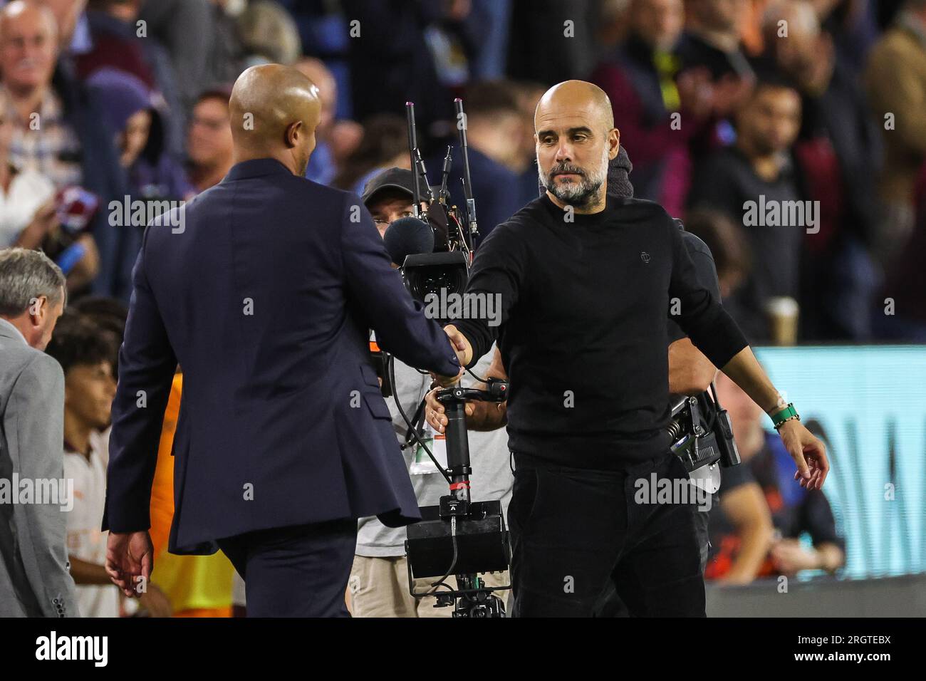 Vincent hands hi-res stock photography and images - Alamy