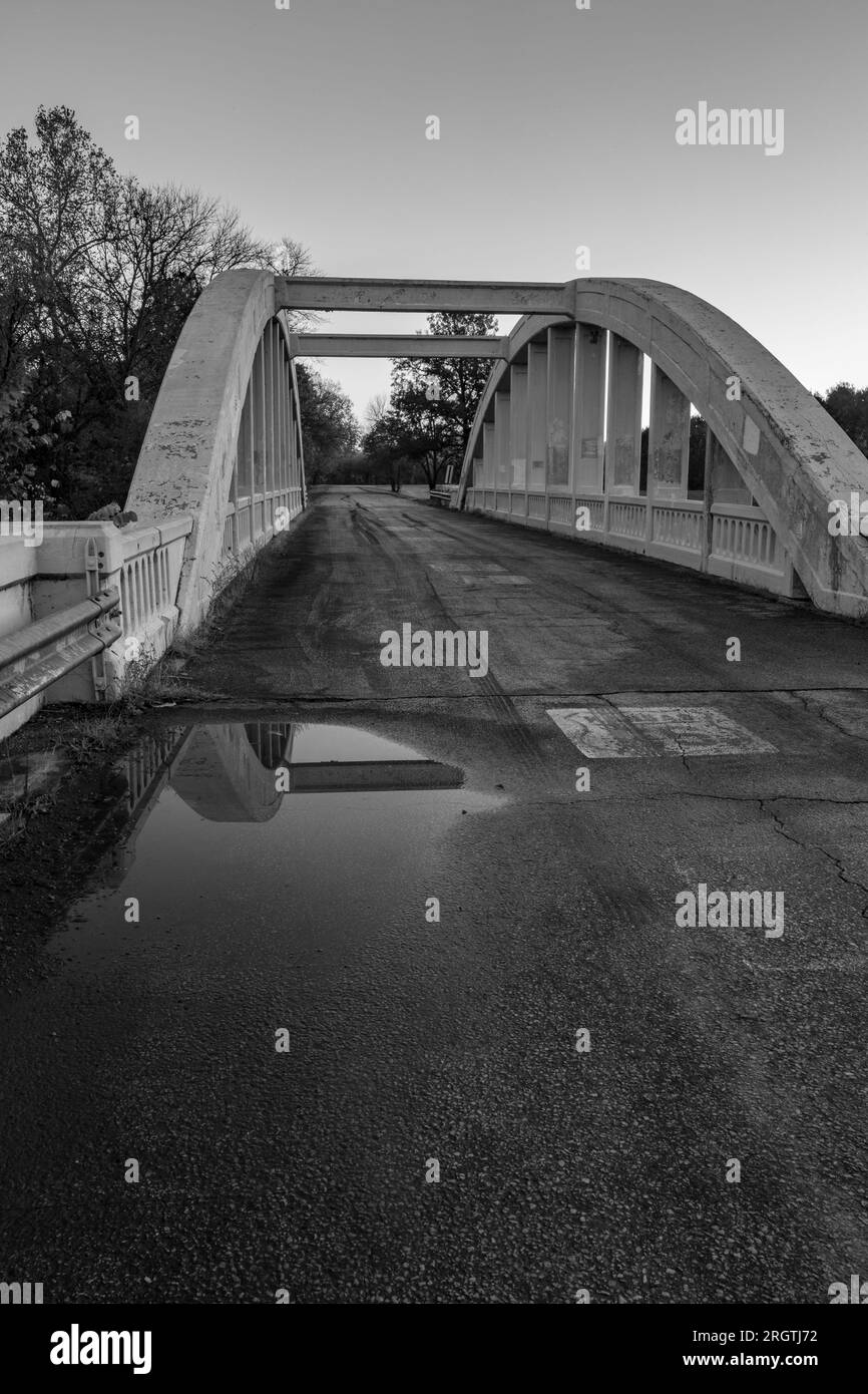 Baxter springs Black and White Stock Photos & Images - Alamy