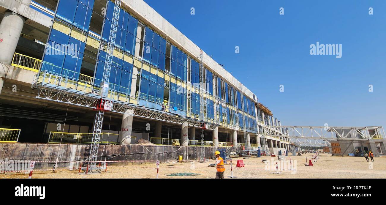 (230811) -- ANTALYA, Aug. 11, 2023 (Xinhua) -- A new terminal building ...