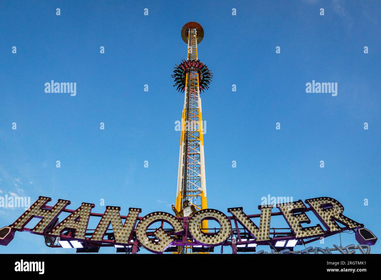 Herne, Germany. 11th Aug, 2023. People on the famous "Hangover" thrill ...