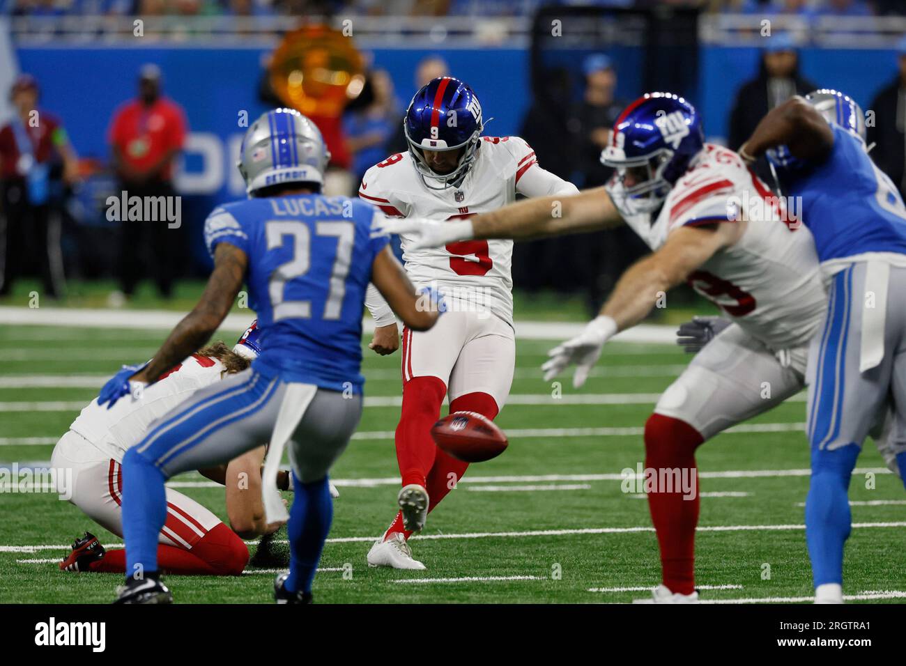 New York Giants place kicker Graham Gano kicks a 48-yard field goal ...