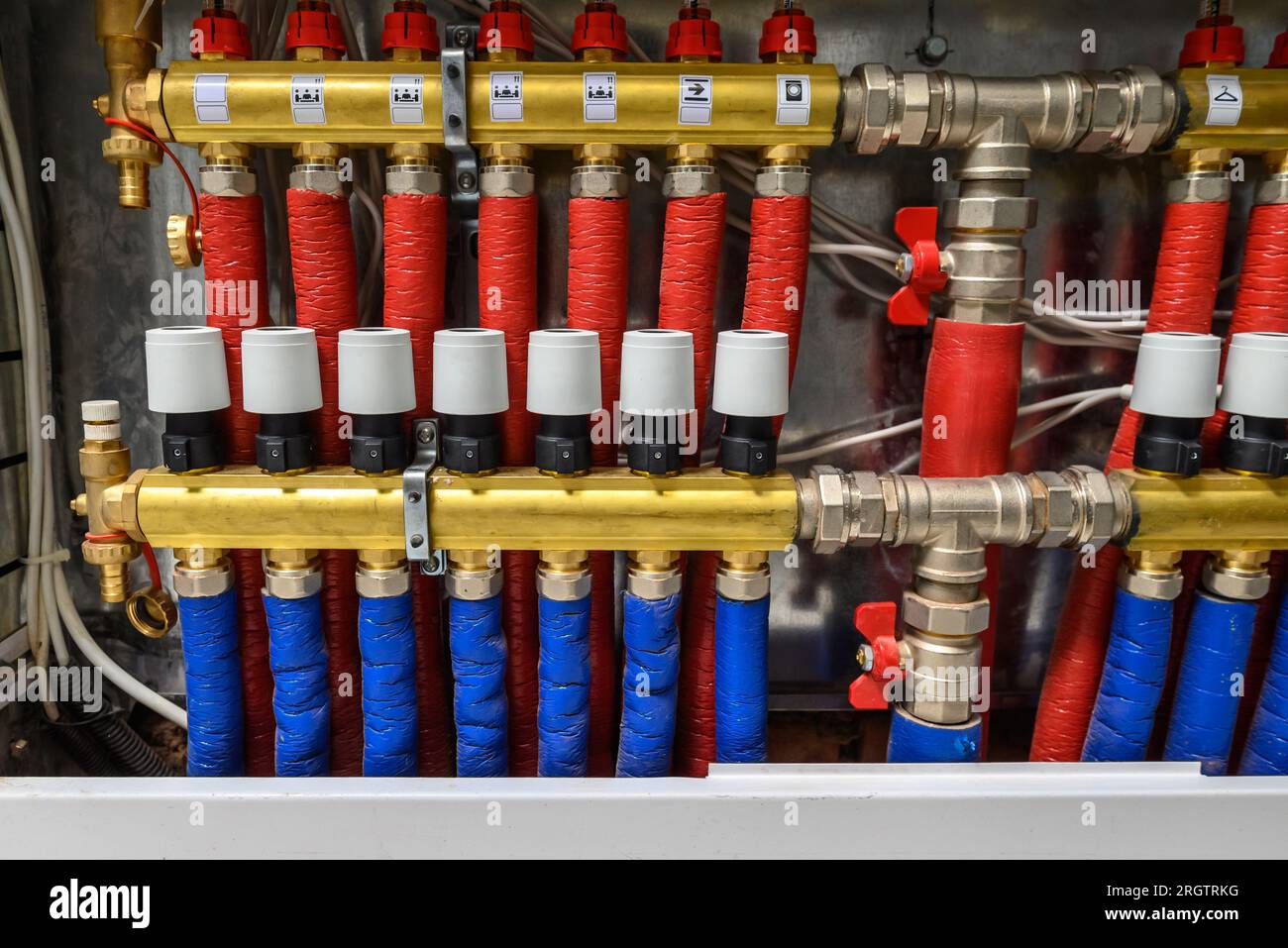 Pressure valve new modern hi-res stock photography and images - Alamy