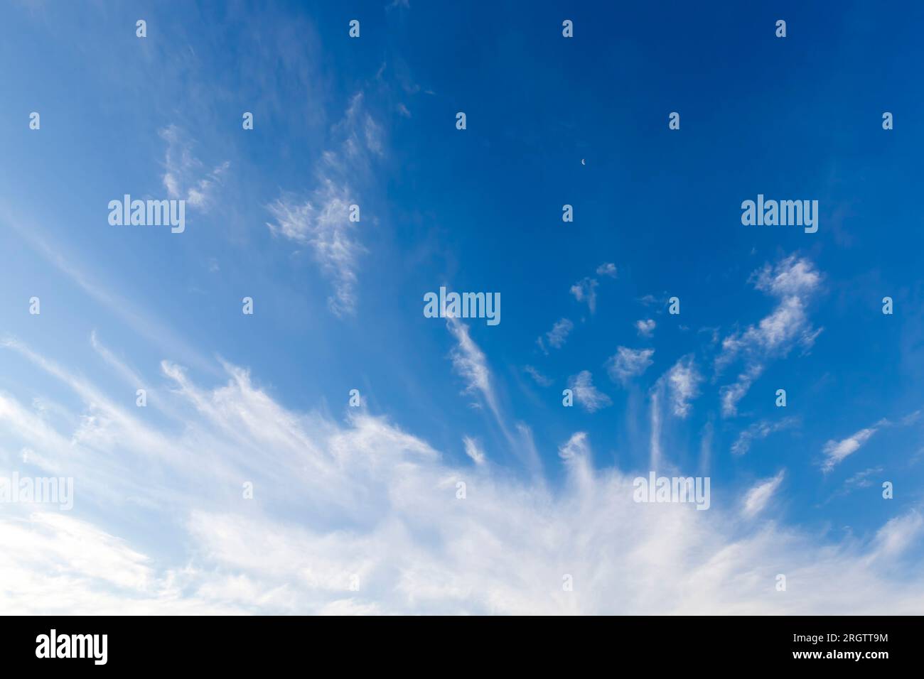 blue sky with lots of clouds in the sunny time of the day, cloudy ...
