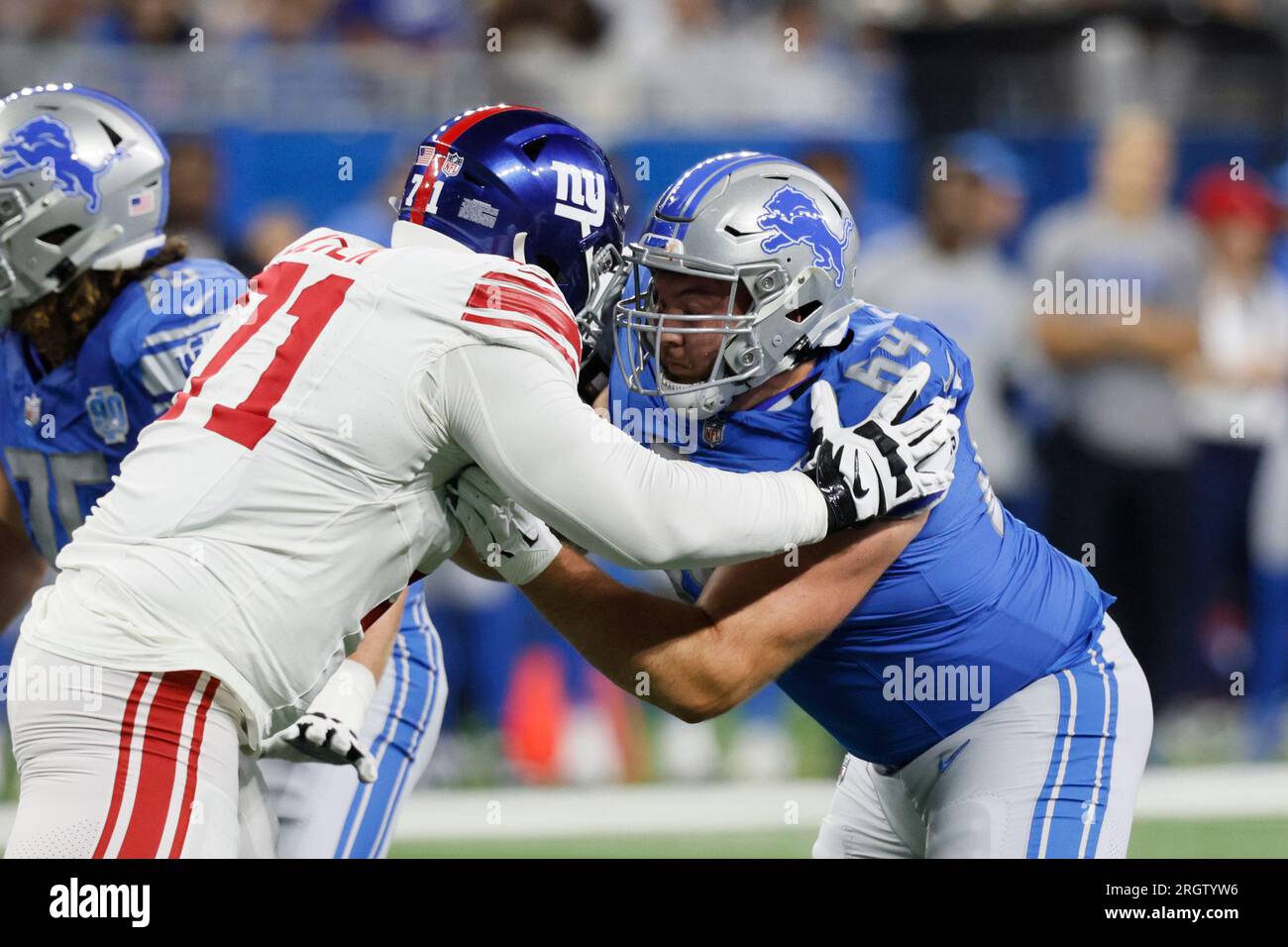 New York Giants defensive tackle Donovan Jeter (71) goes up against ...